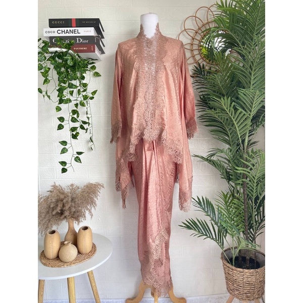 SET KEBAYA LACE SEMI SILK VISCOSE PLAIN | Shopee Malaysia