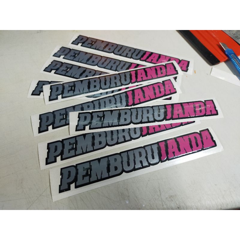 sticker moto/kereta ( Pemburu Janda ) size 7 inci. sticker timbul ...