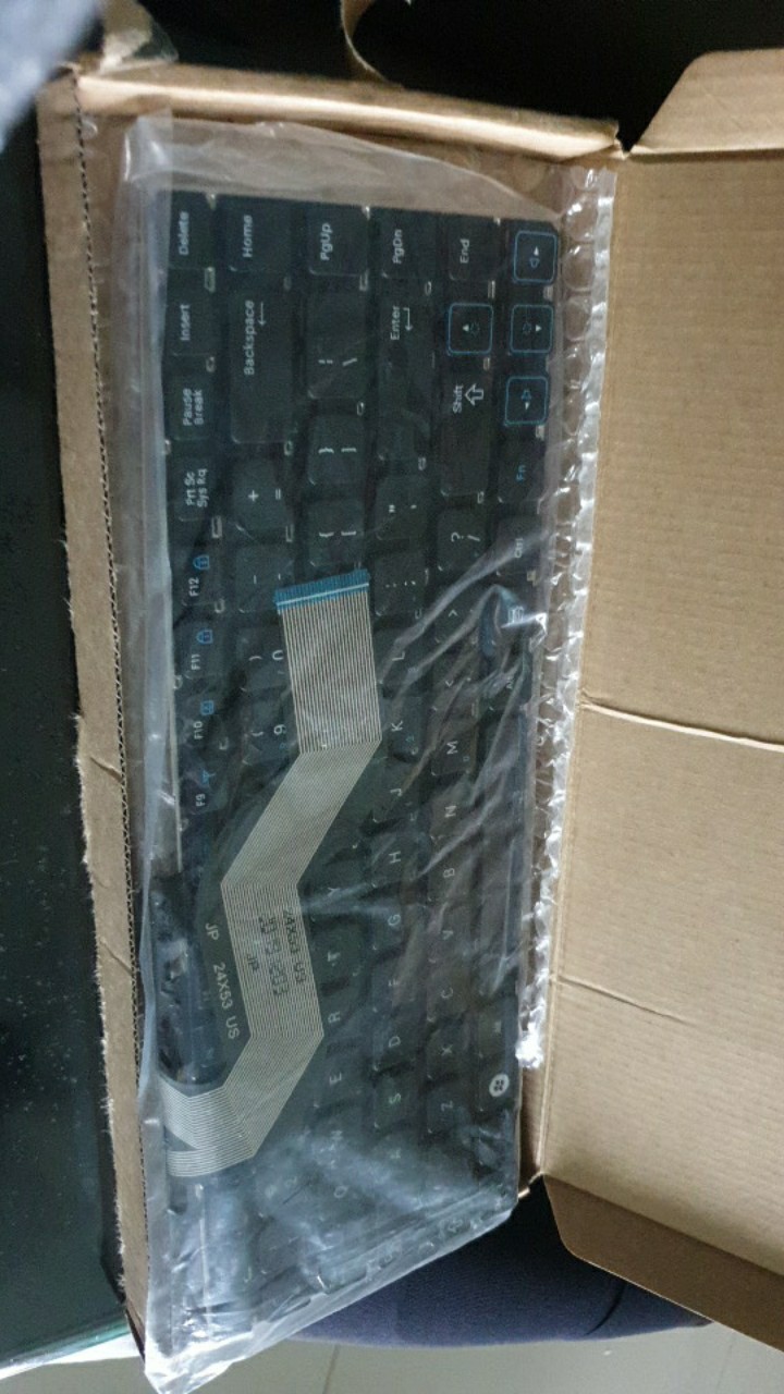 SAMSUNG RV411 RC410 RV415 RC420 RV420 RV409 E3420 E3415 KEYBOARD ...