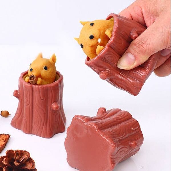 Evii Squirrel Toys Squeeze Decompression Funny Tree Stump Cartoon ...