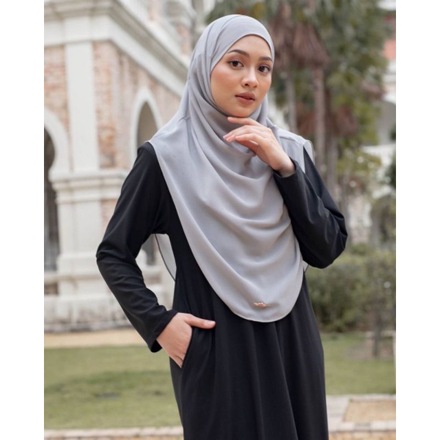 Abaya Luthfia Hitam | Matte Black / Kain Ironless Sejuk dan Selesa ...
