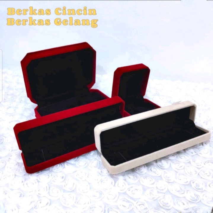 Velvet Berkas Cincin / Berkas Gelang / Ring Box LED / Jewellery Display ...