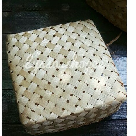 Bekas Anyaman Rotan / Box Mengkuang /Bakul mengkuang buluh 20cm ...