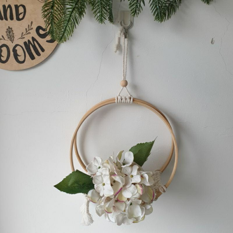 "Queen Xero" 20cm Macrame Bamboo Hoop Hammock for displaying air plants ...