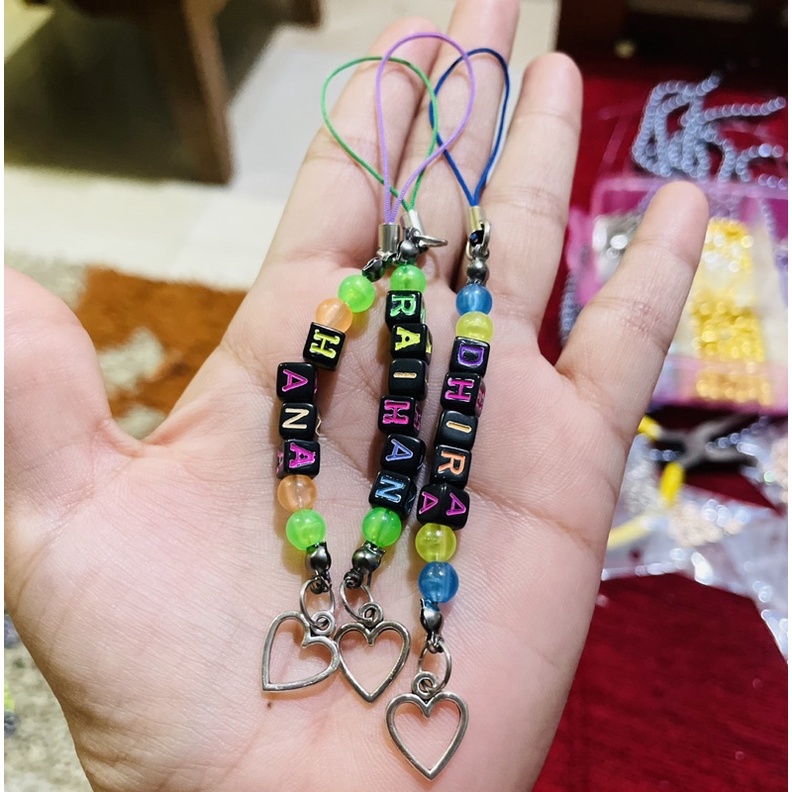 keychain nama atau tali nama | Shopee Malaysia