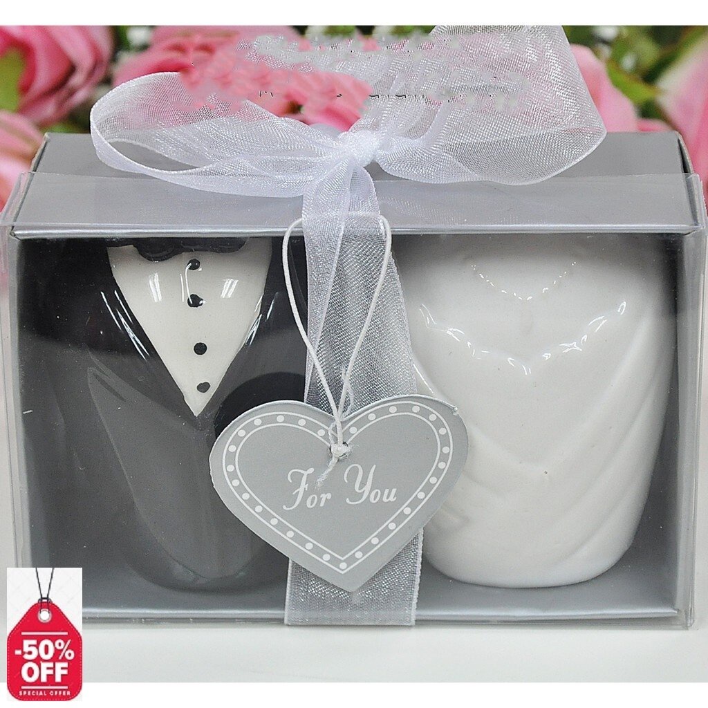 Bride and Groom Salt & Pepper Shaker Wedding Door Gift Doorgift Kahwin ...