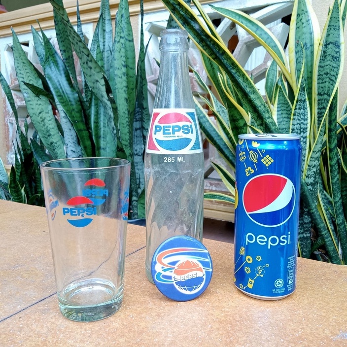 botol lama pepsi ,tin ,gelas kaca,button badge | Shopee Malaysia