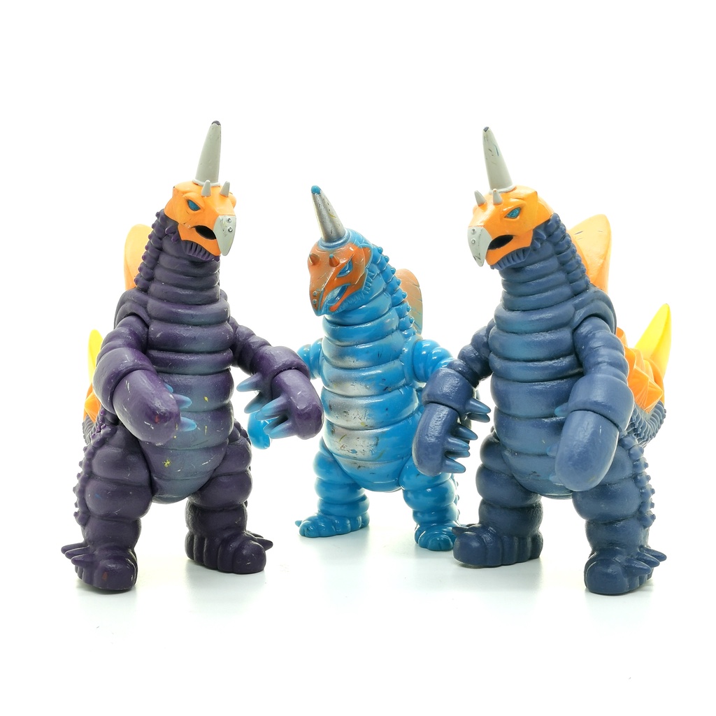 Pre Owned 6 inch Bandai UMS Vakishim Ultraman Kaiju Alien Ultra Monster ...