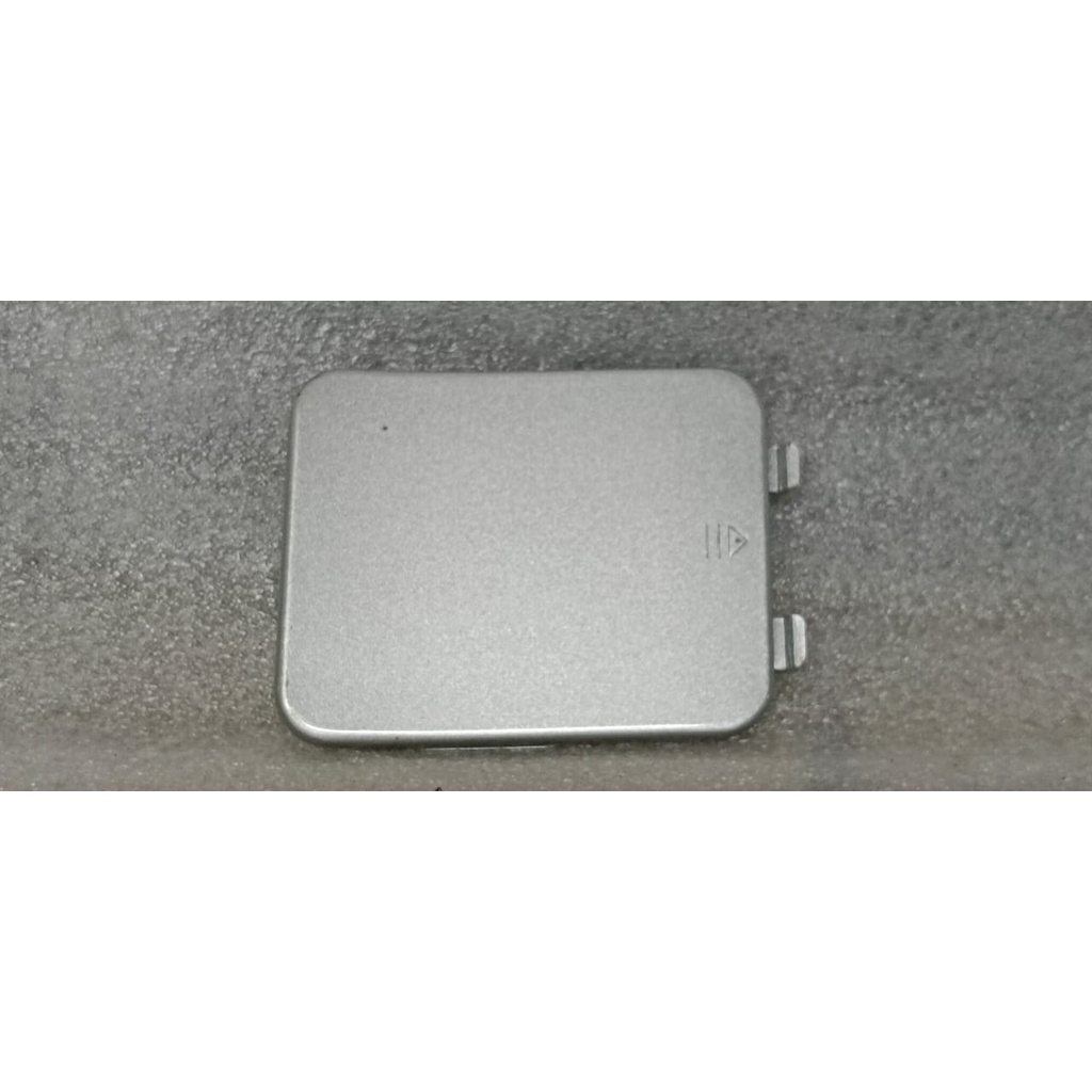 MERCEDES-BENZ W211 REAR BUMPER TOWING COVER (ORIGINAL) | Shopee Malaysia