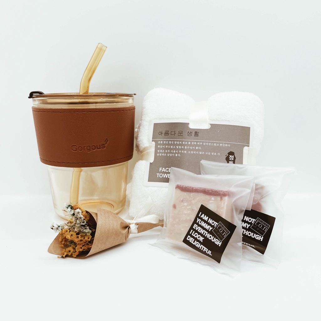 Minimalist Aesthetic Gift Box Set Custom Message Gift Card Surprise ...