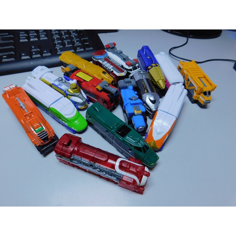 Ressha Sentai - ToQger _ ToQ Ressha ( Capsule Toy Ver. & Candy Toy Ver ...