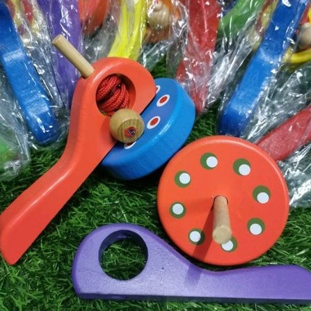 Gasing Kayu Nostalgia zaman kanak kanak | Shopee Malaysia