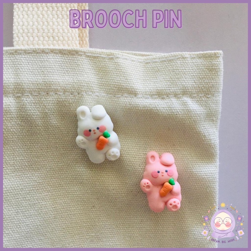 [READY STOCK] BROOCH PIN CARROT BUNNY/ 2pcs | Shopee Malaysia