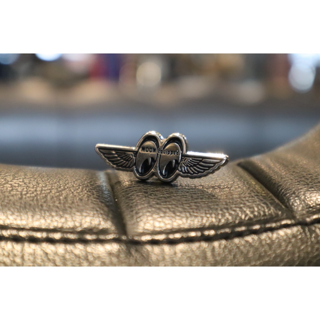 Mooneyes Hat Pin "Fly with MQQN" | Shopee Malaysia