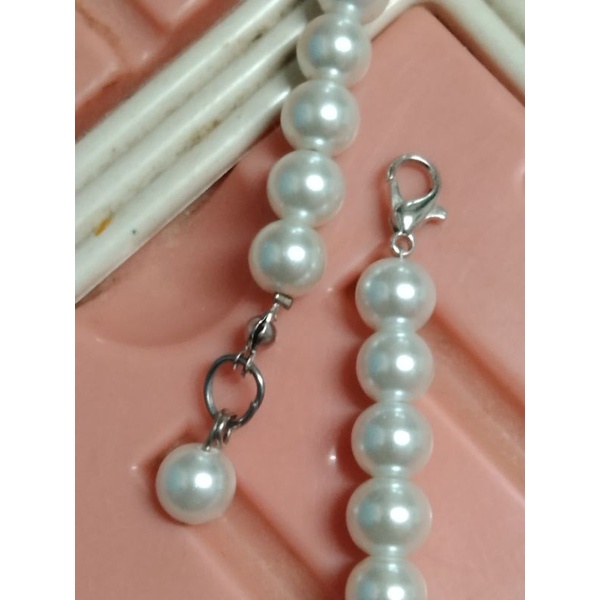 Hiasan penggantung di keychain manik batu putih murah comel | Shopee ...