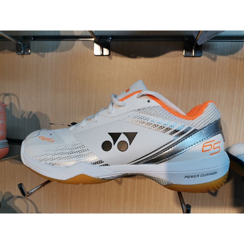 Yonex Power Cushion 65Z3 Wide (White/Orange) | Shopee Malaysia Yonex Power Cushion 65Z3 Wide (White/Orange) | Shopee Malaysia